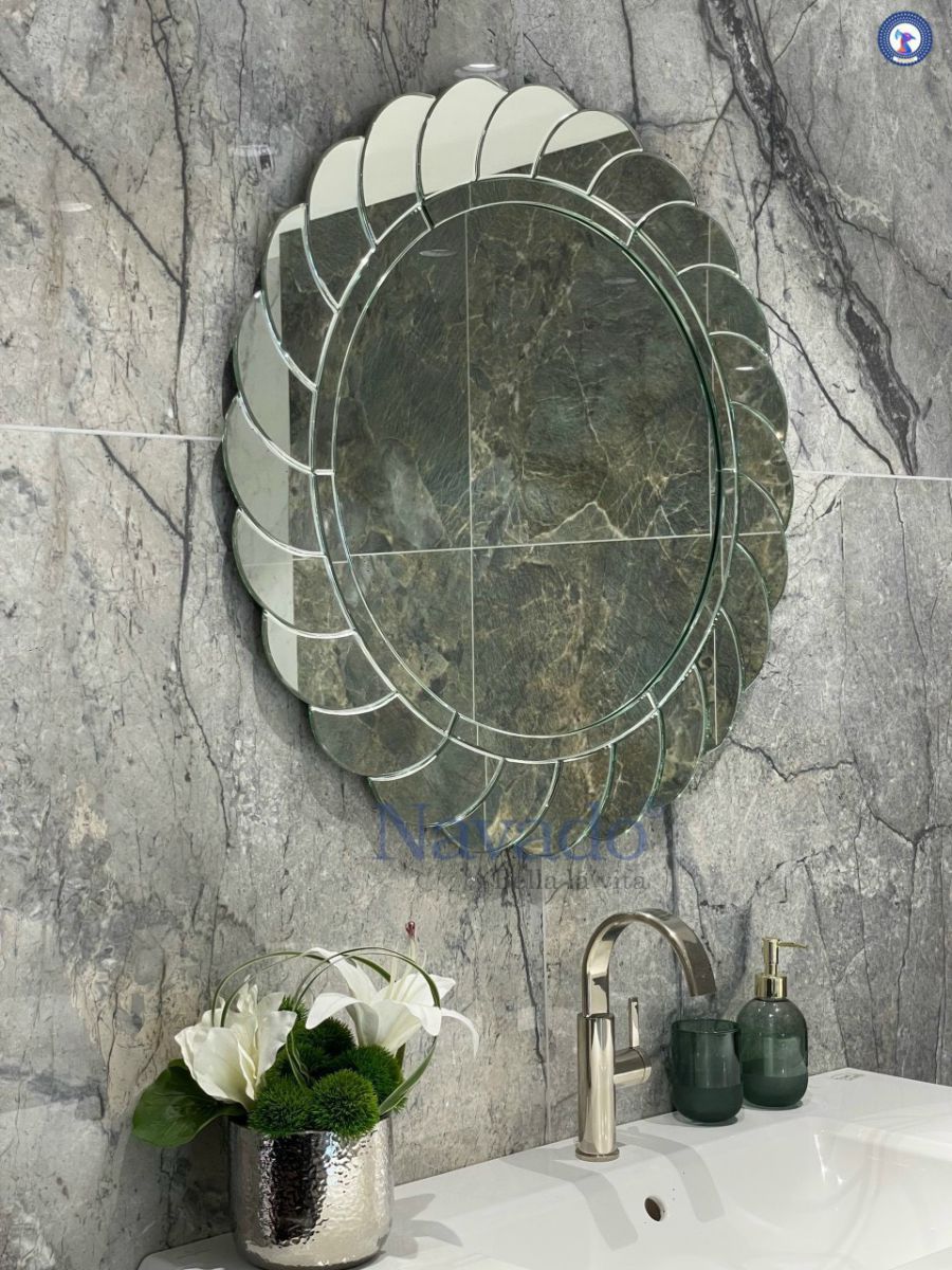 Gương phale nghệ thuật cho phòng tắm luxury